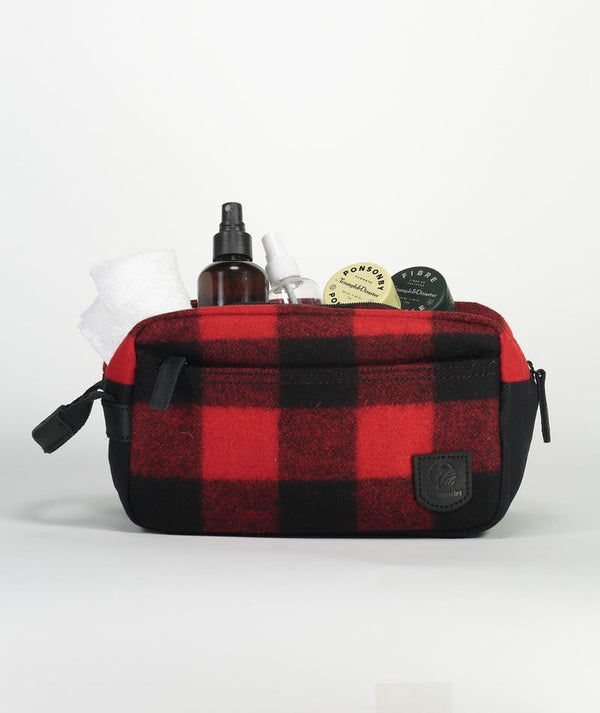 Swanndri Island Bay wash Bag - Red/Black Check - Bairnsdale Horse Centre